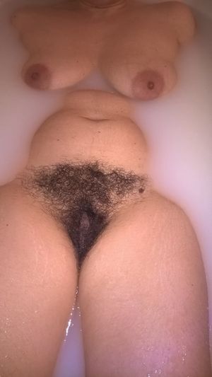 Redirecting To En Picssearch Hairy Triangle