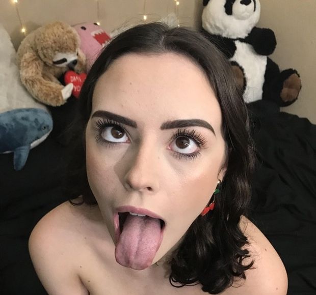 Sexy Blonde With Amazing Ass Mitosis