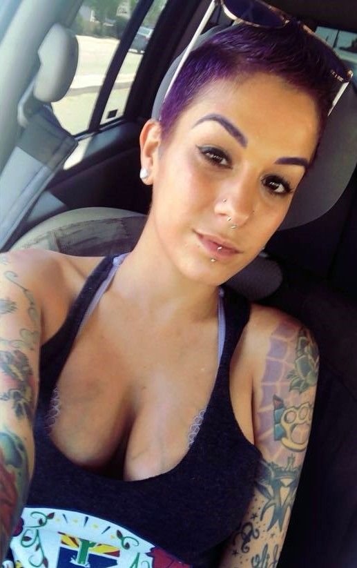 Afton Marie Hot Cleavage Jaimitoelpornero