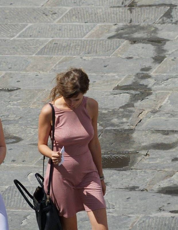 Candid Babe With Clingy Dress Adm2720