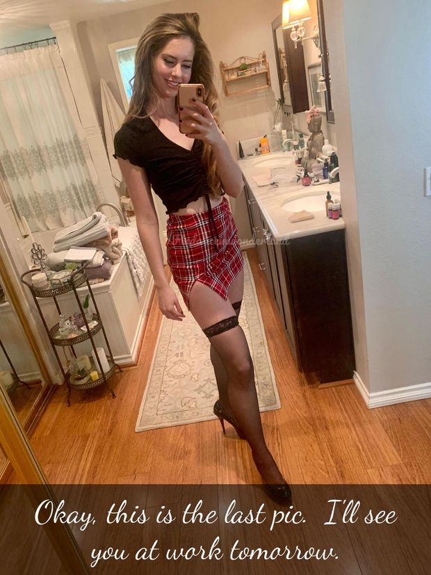 Wife Sending Pics To Her Coworker Parlo 