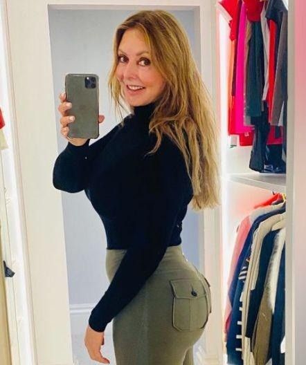 Carol Curves In Tight Pants Male43can
