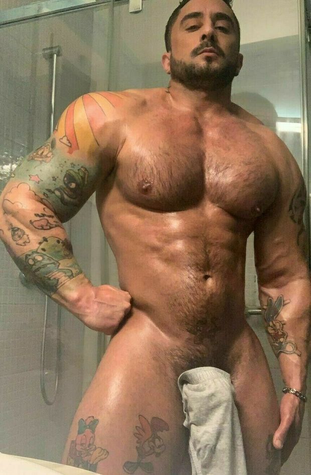 Shirtless Male Nude Muscular Body Builder Hairy Phnix