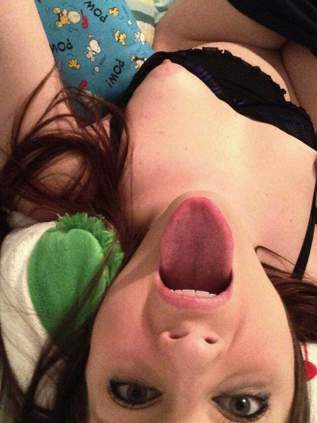 Cutie Waiting For Cum Xamander