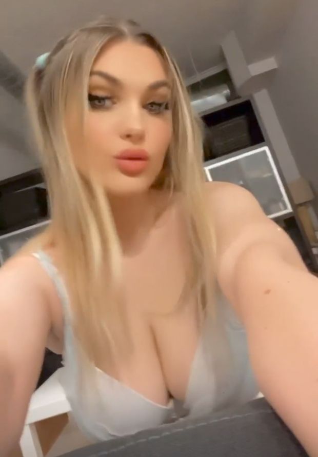 Thera Showing Off Boobs Male43can