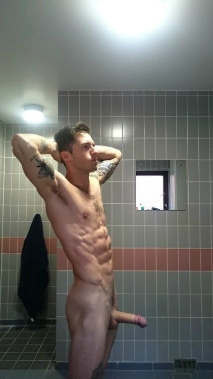 Male Full Frontal Cock Phnix
