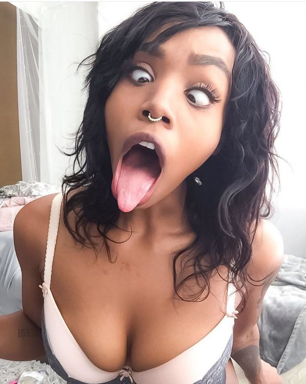She Wants To Watch You Explode In Her Mouth Ineedtocum1
