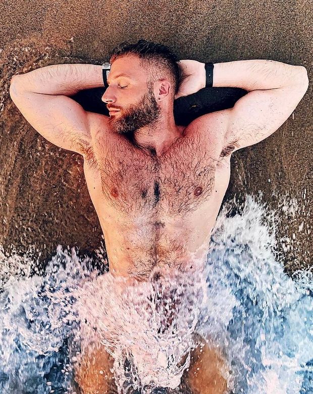 Hairy Men Mrquinze