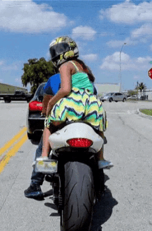 Flashing Ass S