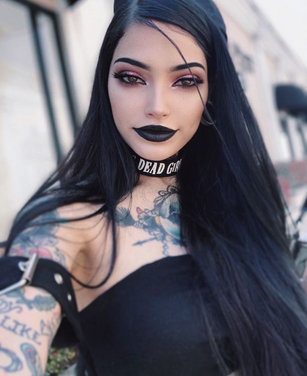 Hot Goth Hungeuropean