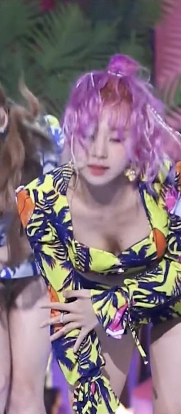 Chae Dahyunlovertt