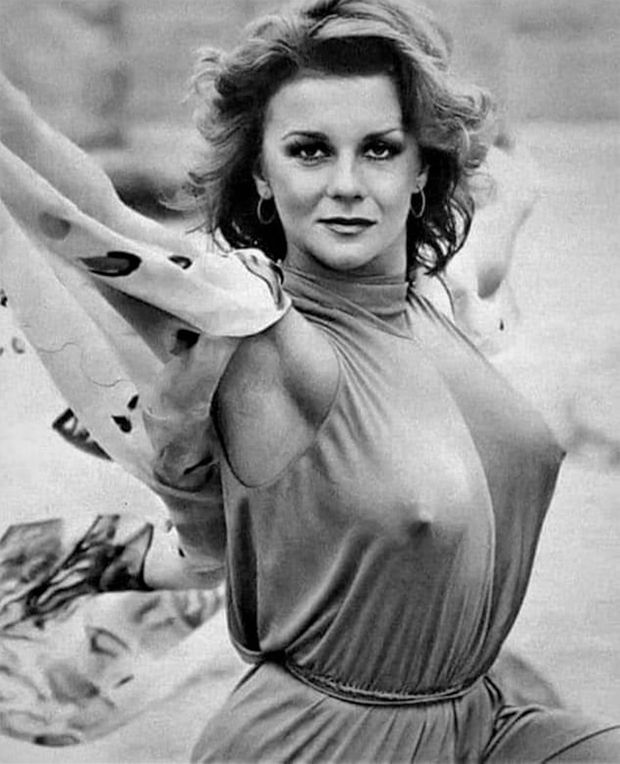 Ann Margaret Is A Beautiful Actress That Falls Wolf58