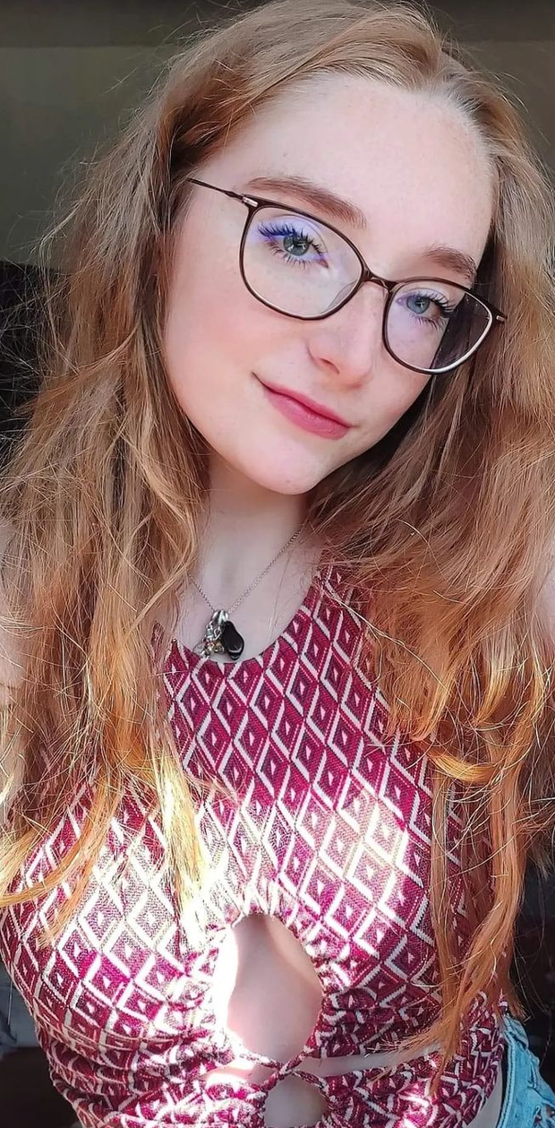 Manon Red Tambouil