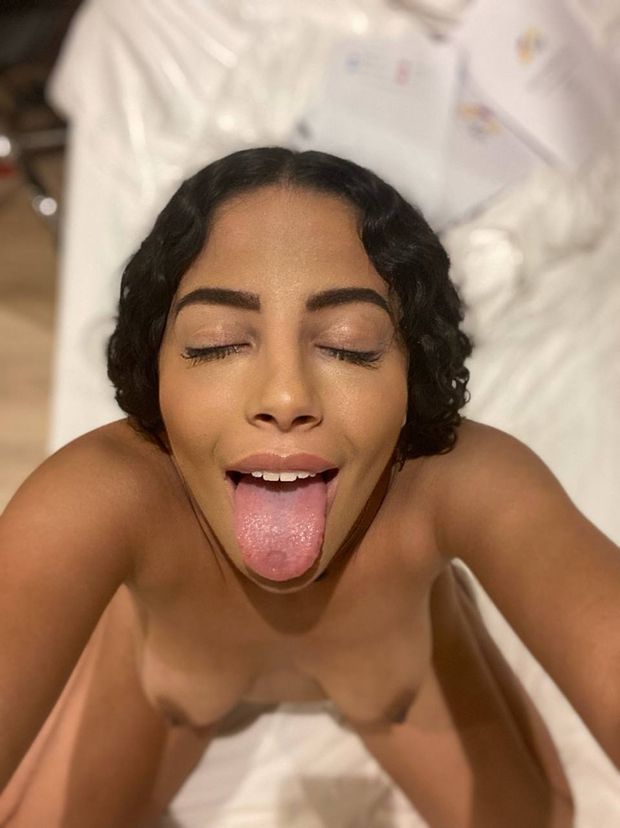 Angelic Cumslut Waiting Discoman