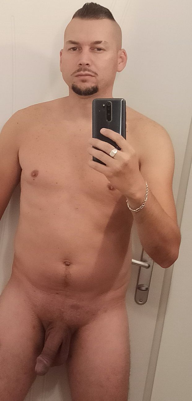 Tu Viens Me Sucer Davidhenzo