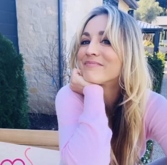 Kaley Cuoco Pink Smile Streetsamurai