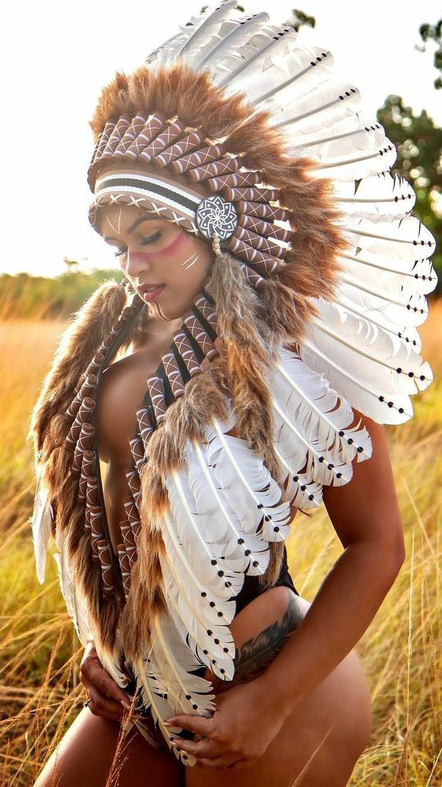 Incredible Female Sharpdressedwolf