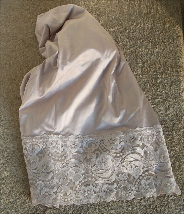 Pattys Taupe Vanity Fair New Classics Cum Rag Silkenlace