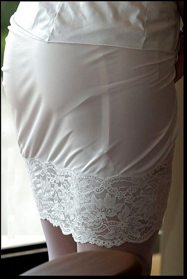 Silky Slip Shapely Lady Silkenlace