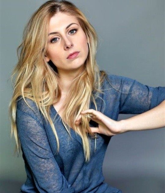 Beautiful Blonde Laura Laune La Belle Laura Pussylicker41
