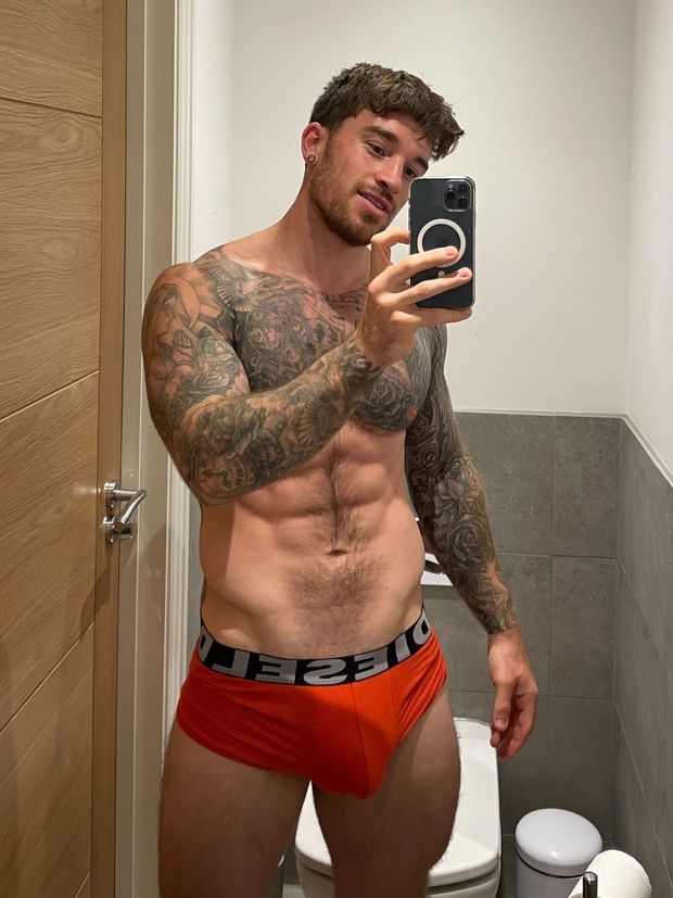 Chris Hatton Phnix