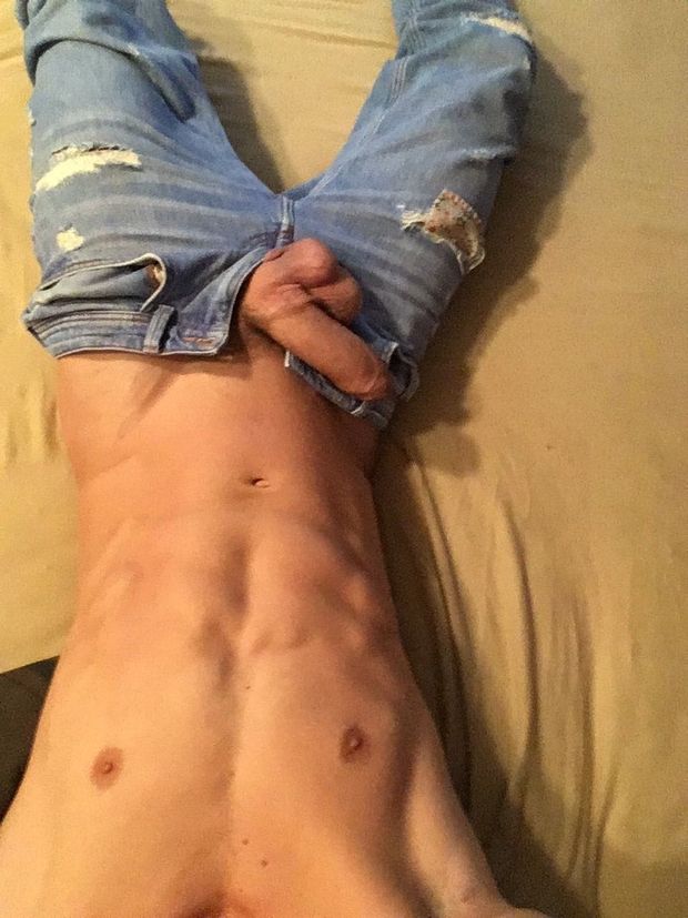 Sexy Body With A Nice Cock Maxdemian
