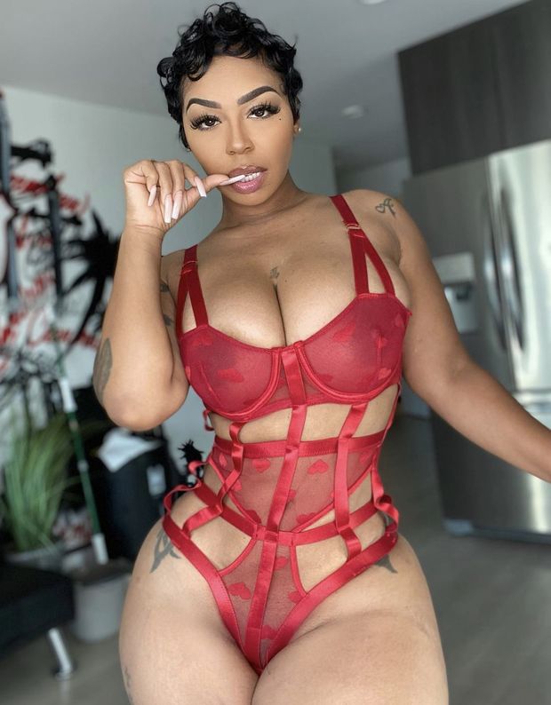 Stunning Seductive Ebony Queen Ettadevil