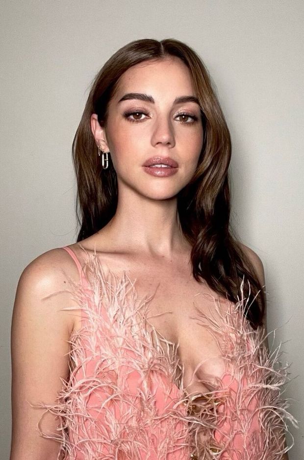 Adelaide Kane Faradenza