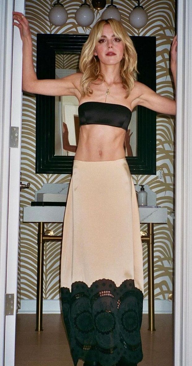 Kiernan Shipka Faradenza