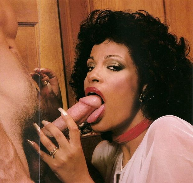 Vanessa Licking The Tip Of Kevin James Huge Dick Seakayak