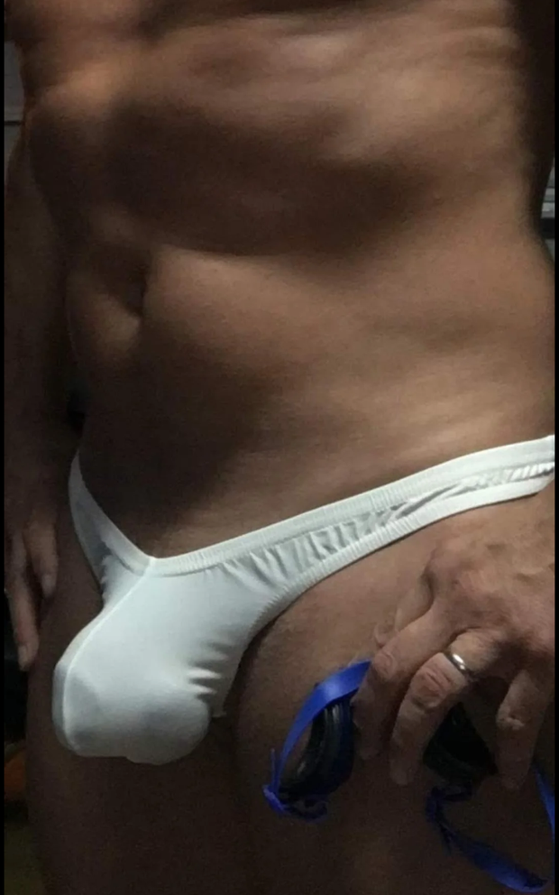 Bulging Thong Houtex2019