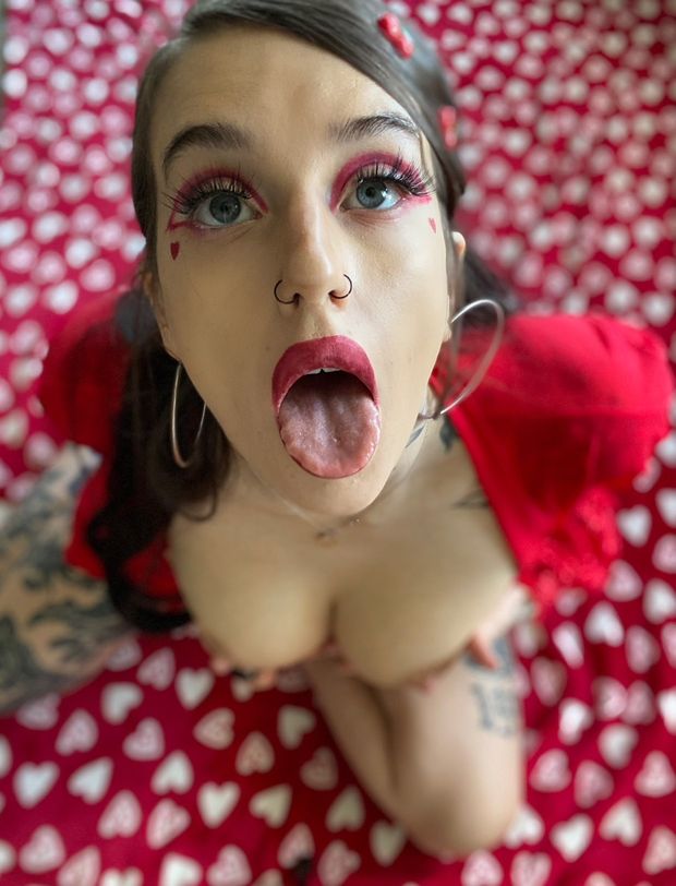 Cumslut Barista Nicole Is Ready And Waiting Jejuneloon