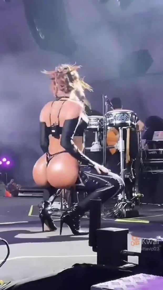 Anitta D4rk4venger18