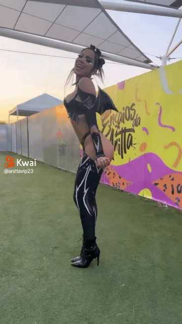 Anitta Balançando O Rabo D4rk4venger18