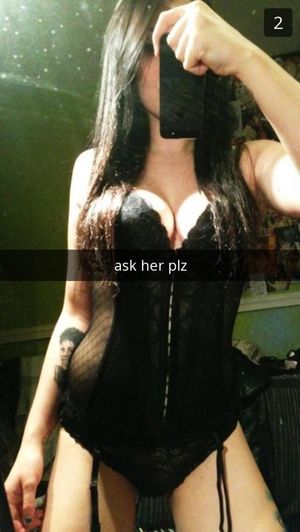 Paulywinford Hot Woman