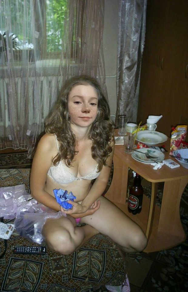 Teen non nude posing - ambersi