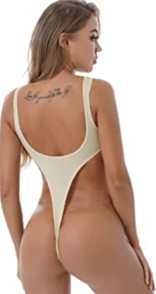 Amazing Tush Hubbahubba