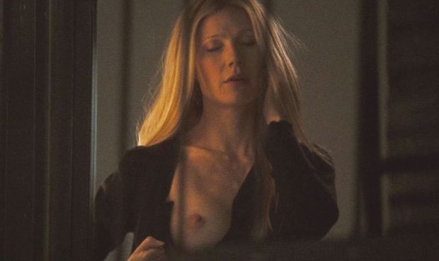 Gwyn Showing Us Her Tittty Celebby