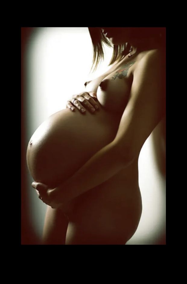 Sexy Pregnant Babe Boudoir Anthologee232