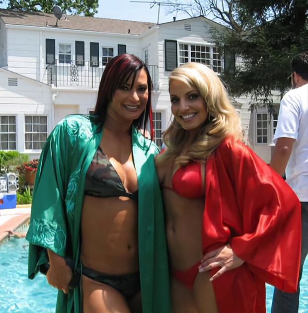 Victoria Wwe And Trish Stratus In Bikinis Cufo510