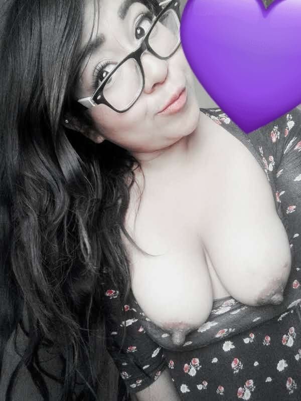 Nerd Babe Tits Leopolo