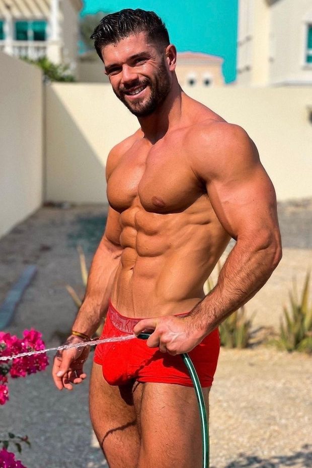 Handsome Bodybuilder Sexy Muscle Jock Hunk Phnix