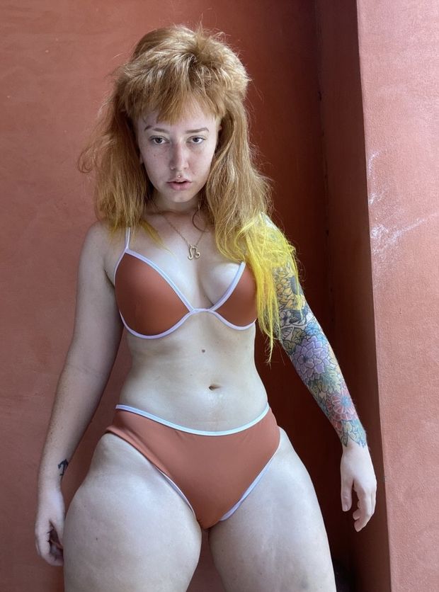 Skylar Shark Bigbutshy