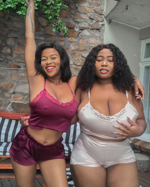 Abby Zeus Looking Busty Cufo510