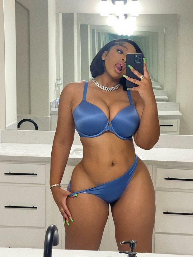 Just A Perfect Built Ebony Women Flightteamstandup