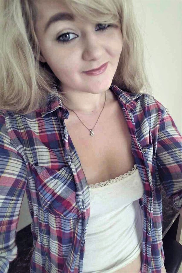 Amy Lynn Lew Looking Very Gorgeous In This Photo Wolf58