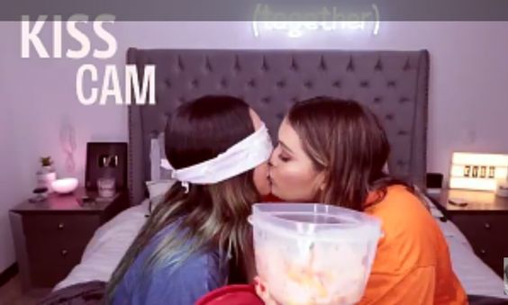 Lezdom Kissing Makika69