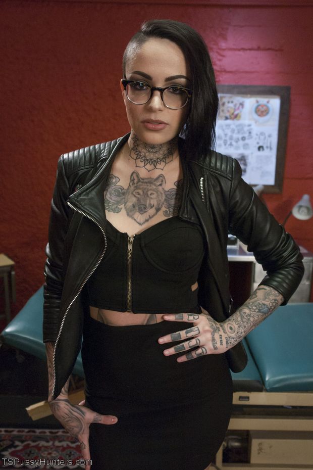 Leigh Raven Danimck