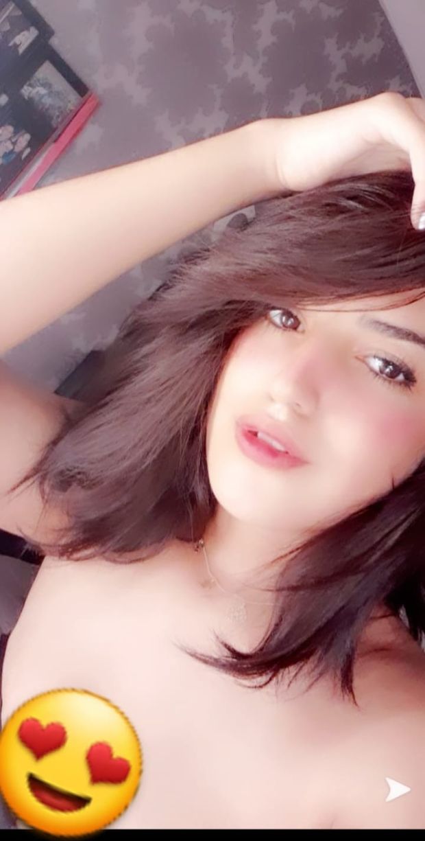 Doha Bouhelal Hornycoomer
