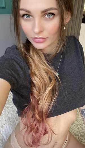 Bigbutshy Victoria Gar Vicats” Ts